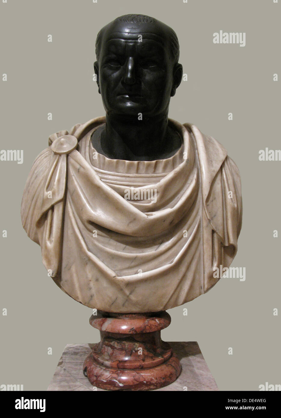 Vespasian emperor bust hi-res stock photography and images - Alamy