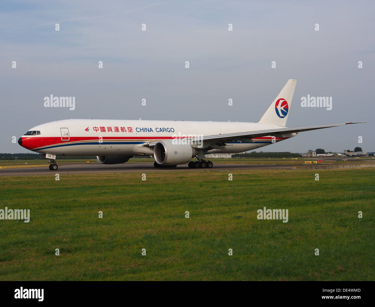 B-2076 is a Boeing 777-F6N operated by China Cargo Airlines. Captured ...