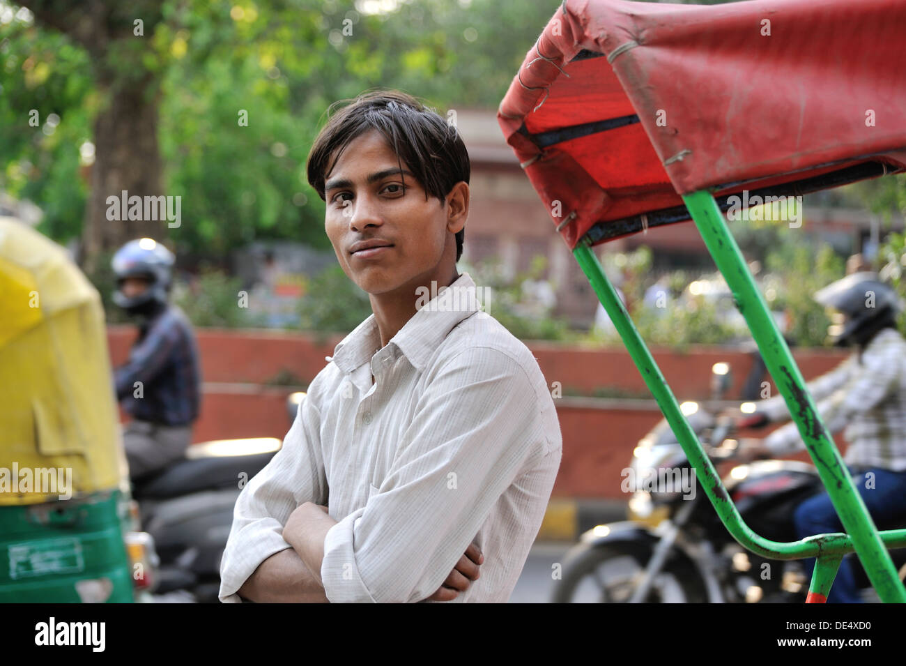 Rickshaw driver, Delhi, India Stock Photo - Alamy