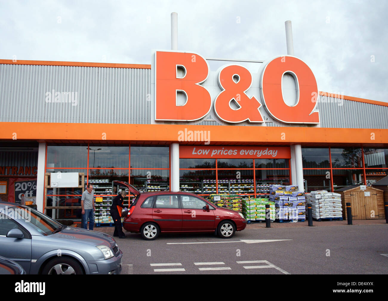 B & Q Store, Waterlooville, Hampshire, UK Stock Photo - Alamy