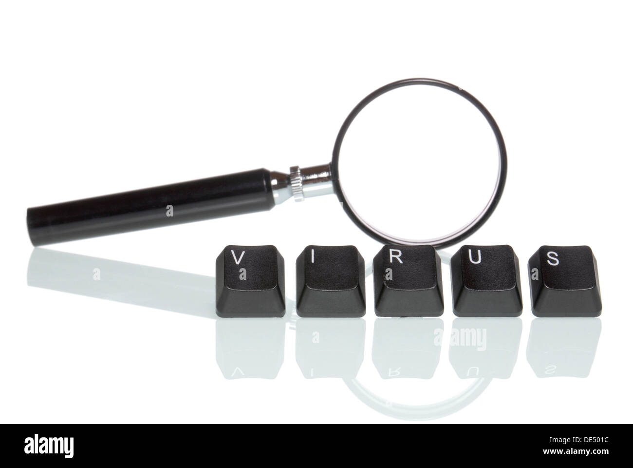 Magnifying glass computer cutout hi-res stock photography and images ...