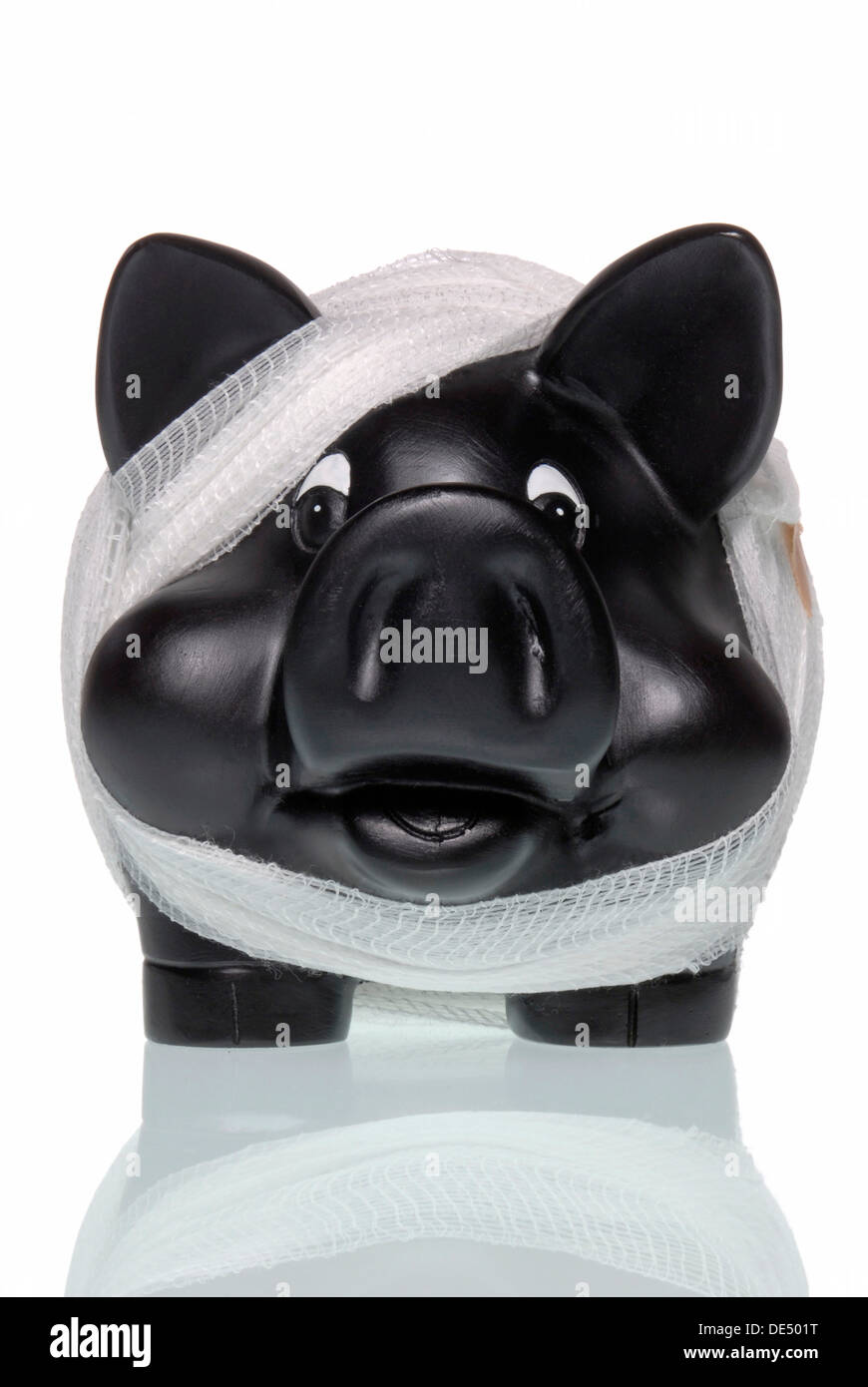 Bandaged piggy bank, symbolic image for sick banks Stock Photo - Alamy