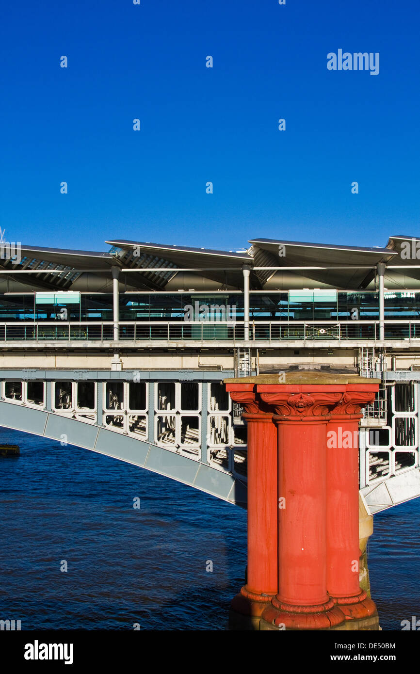 Station solar panels hi-res stock photography and images - Alamy