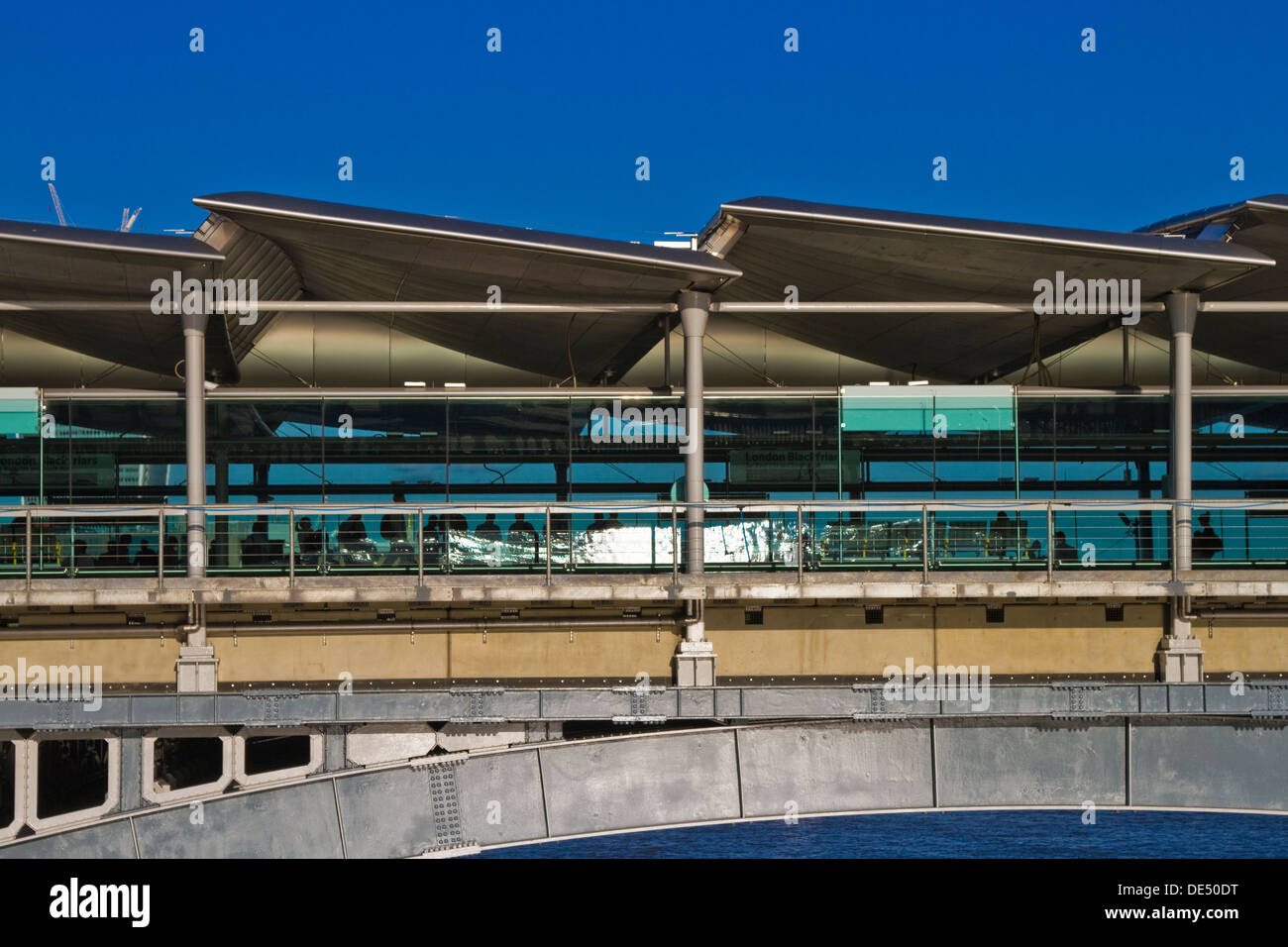 London Blackfriars station Stock Photo - Alamy