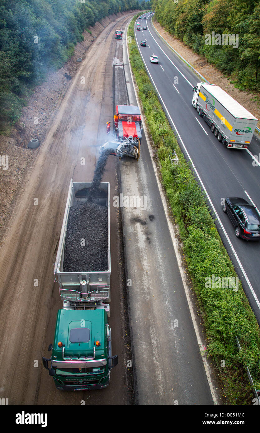 Mobile roadworks hi-res stock photography and images - Alamy