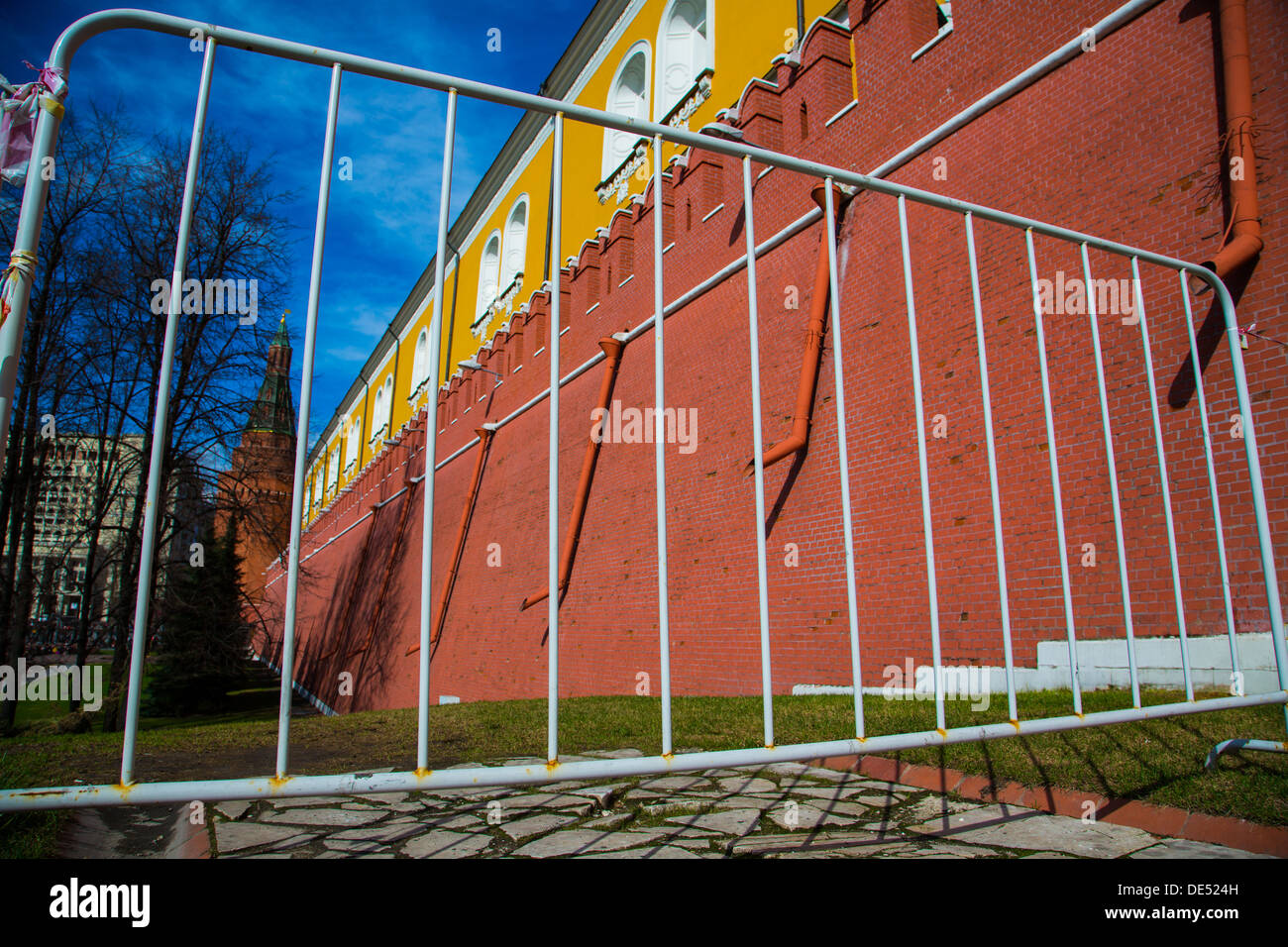 Kremlin entrance hi-res stock photography and images - Alamy