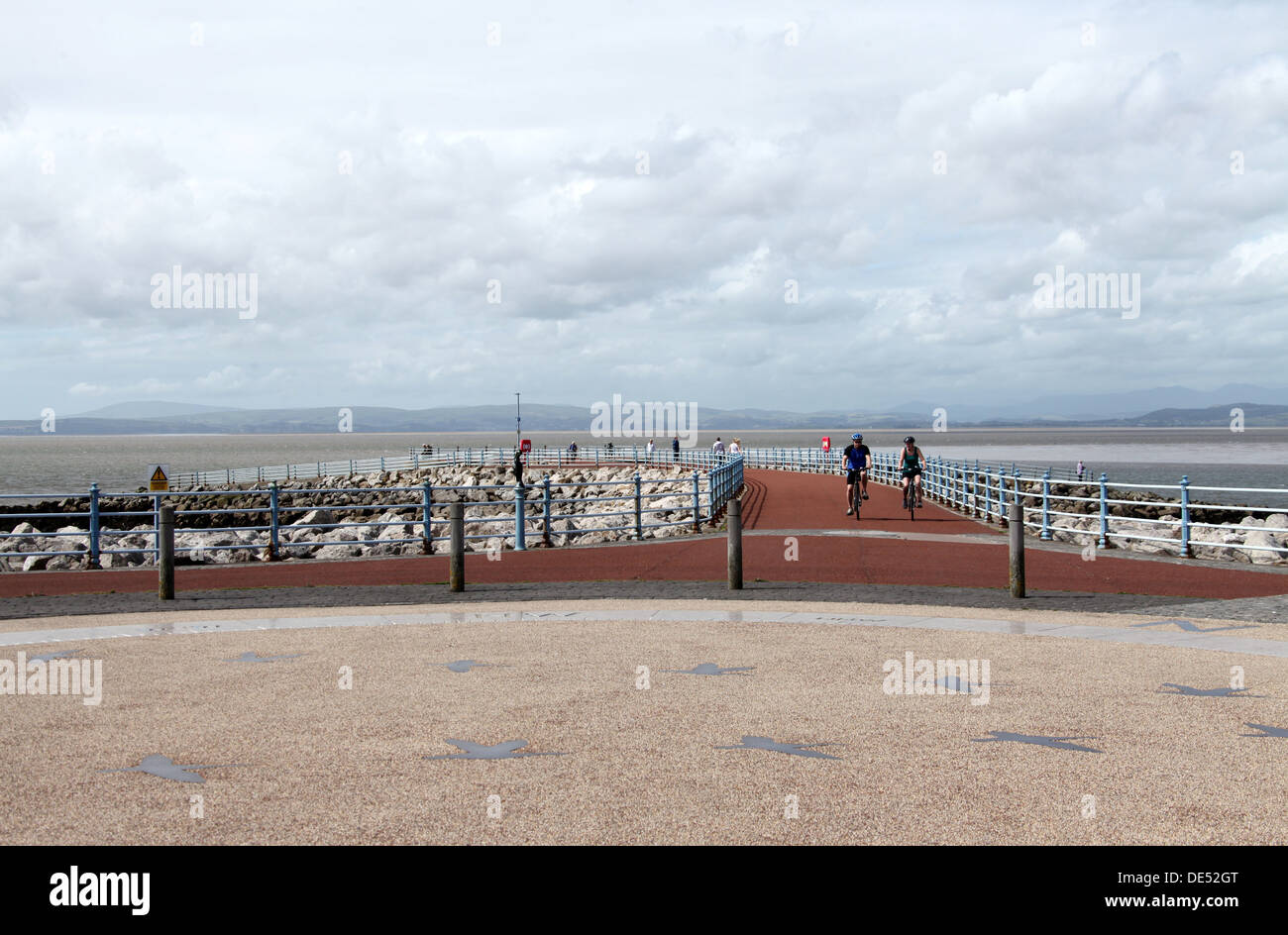Morecambe bay pier hi-res stock photography and images - Alamy