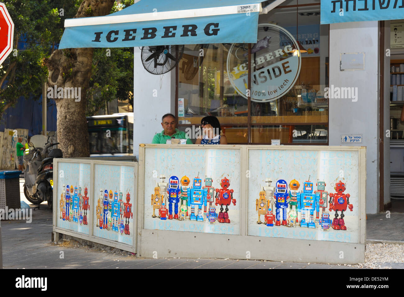 Tel aviv open sign hi-res stock photography and images - Alamy