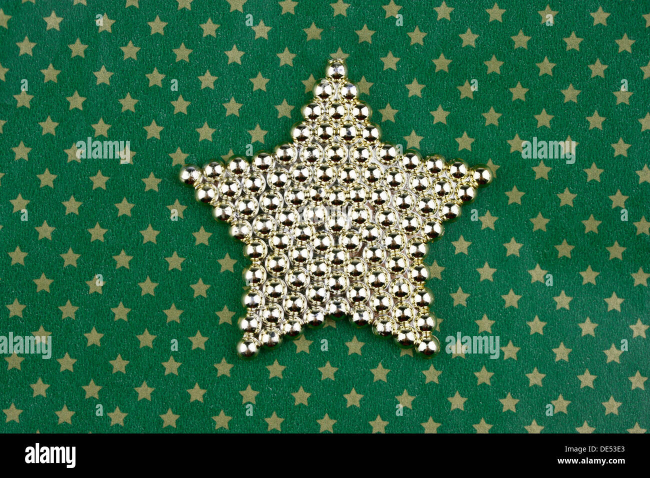 Shiny wrapping paper hi-res stock photography and images - Alamy