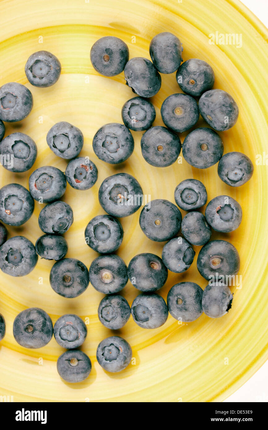 Blueberries yellow inside hi-res stock photography and images - Alamy