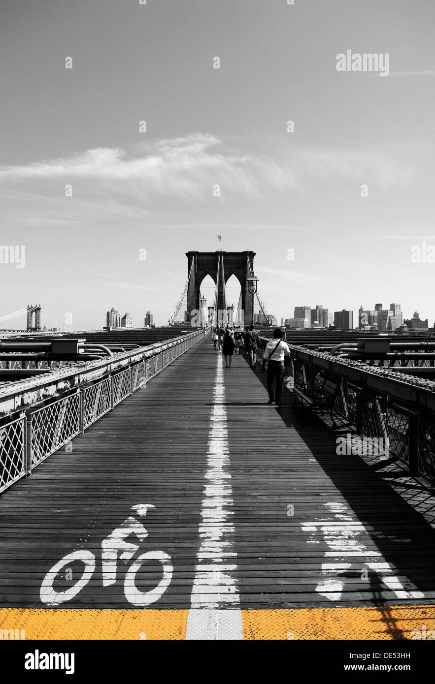 Brooklyn Bridge with markings for pedestrians and cyclists, Brooklyn ...