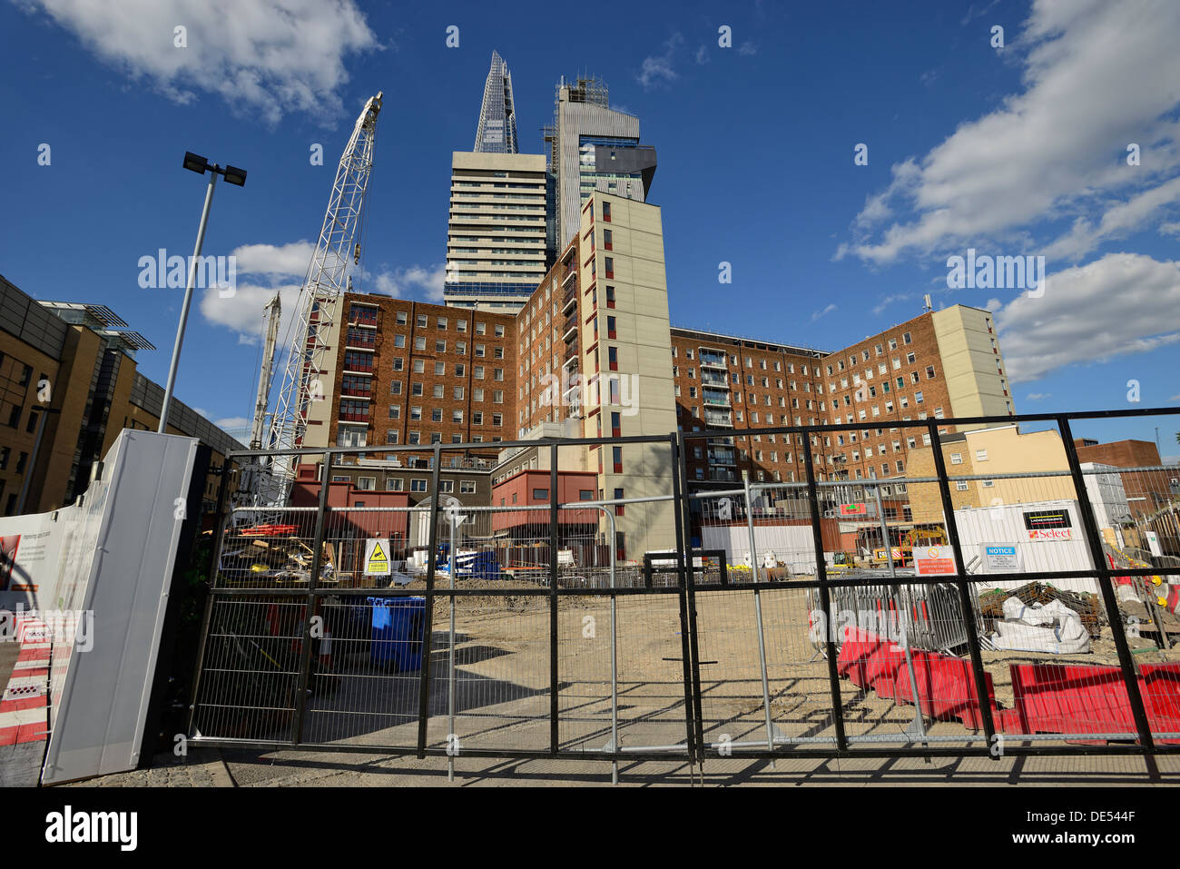 Construction cranes at the new Guy's Hospital Cancer Care Centre in ...