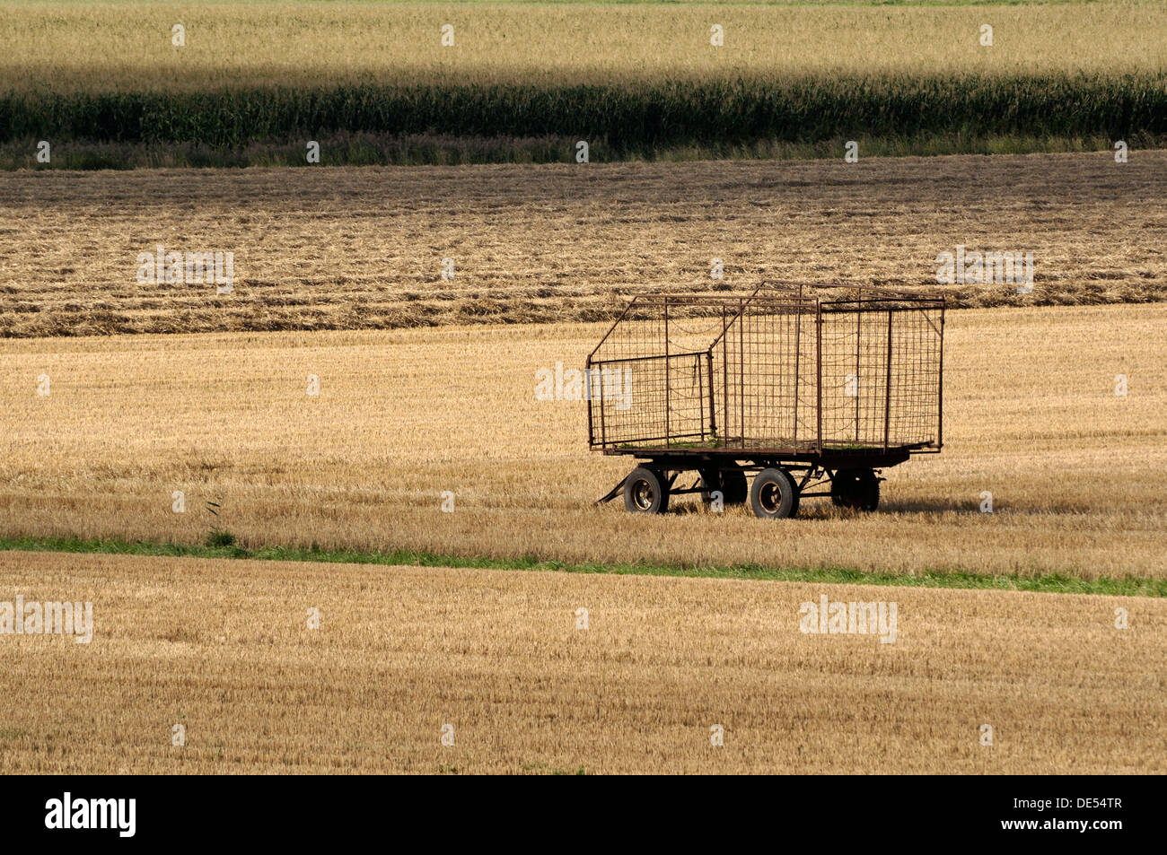 Hay wagon hi-res stock photography and images - Alamy