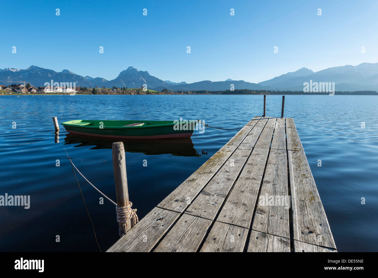 Jetties with rowing boats hi-res stock photography and images - Alamy
