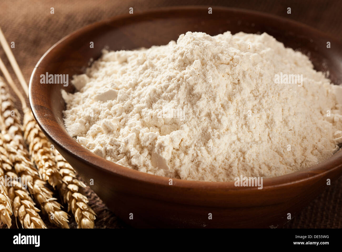 Organic Whole Wheat Flour Ready For Baking Stock Photo - Alamy