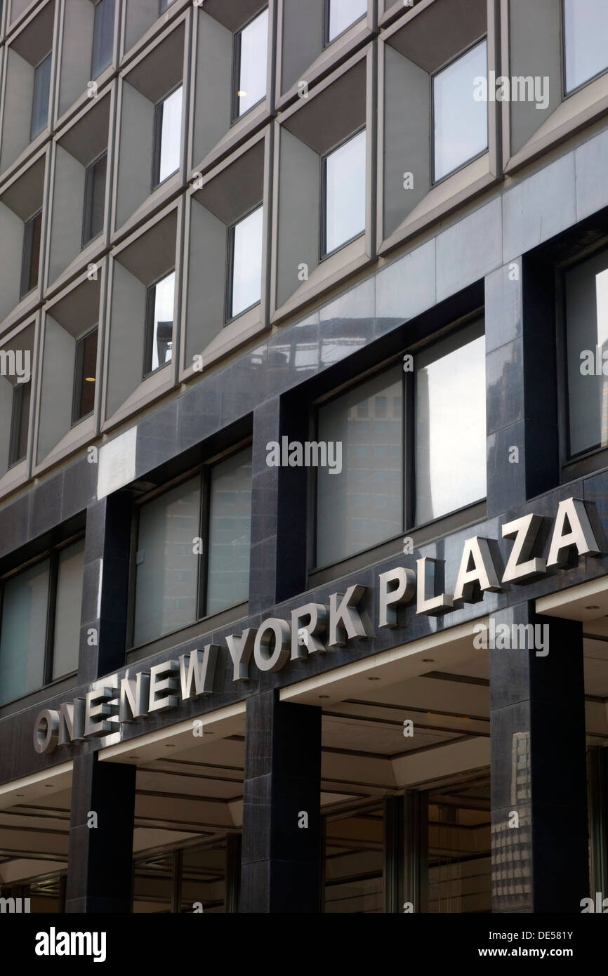one New York plaza building Stock Photo - Alamy
