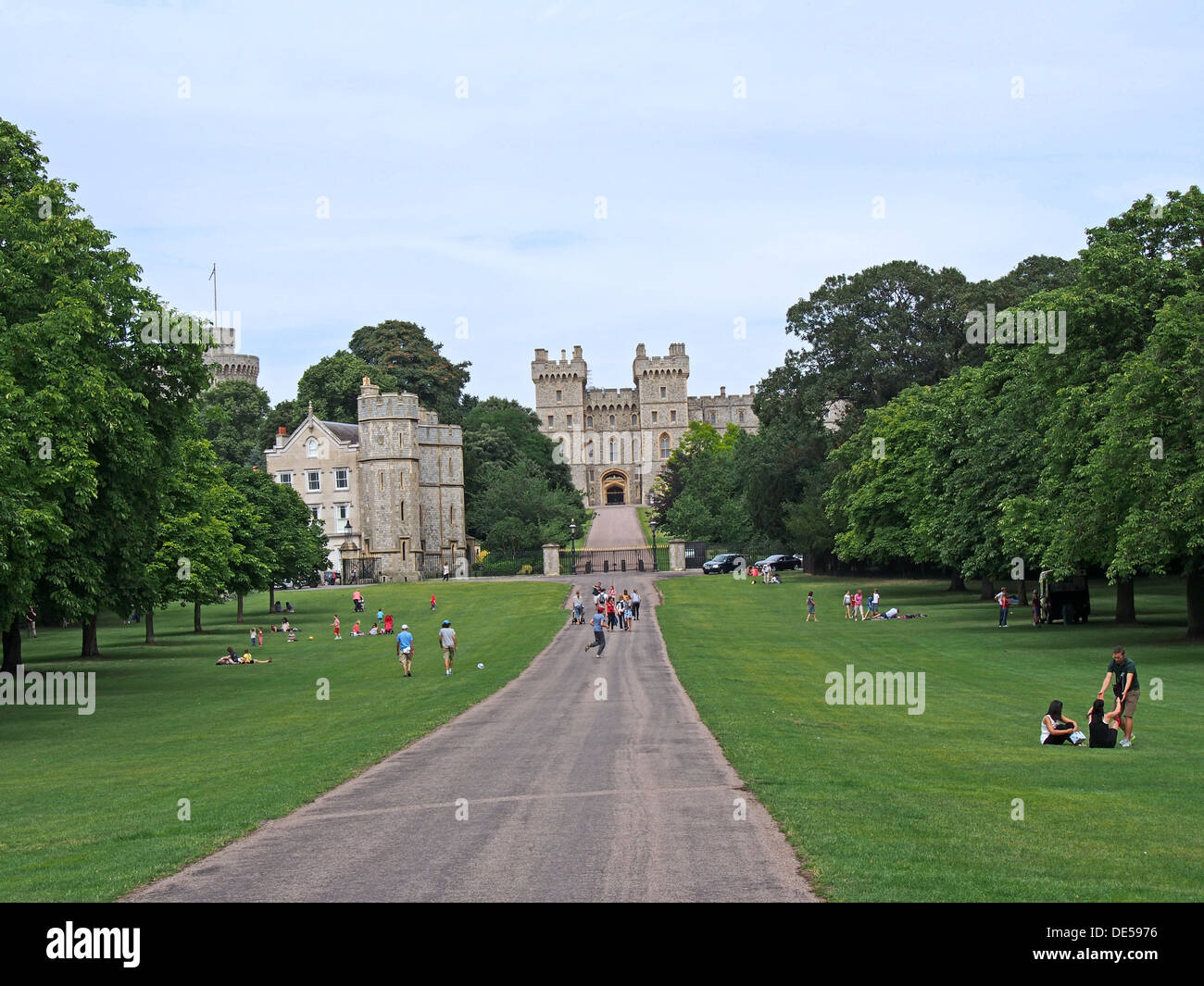 Windsor castle park england hi-res stock photography and images - Alamy