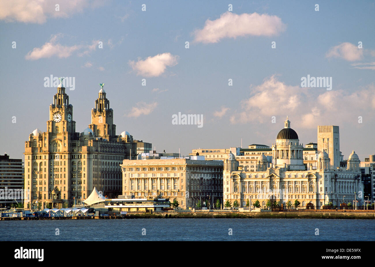 England merseyside liverpool skyline pierhead hi-res stock photography ...