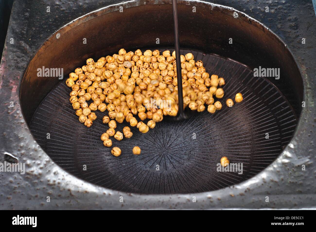 Turkey, Istanbul, Street food, Roasted hazelnuts Stock Photo - Alamy