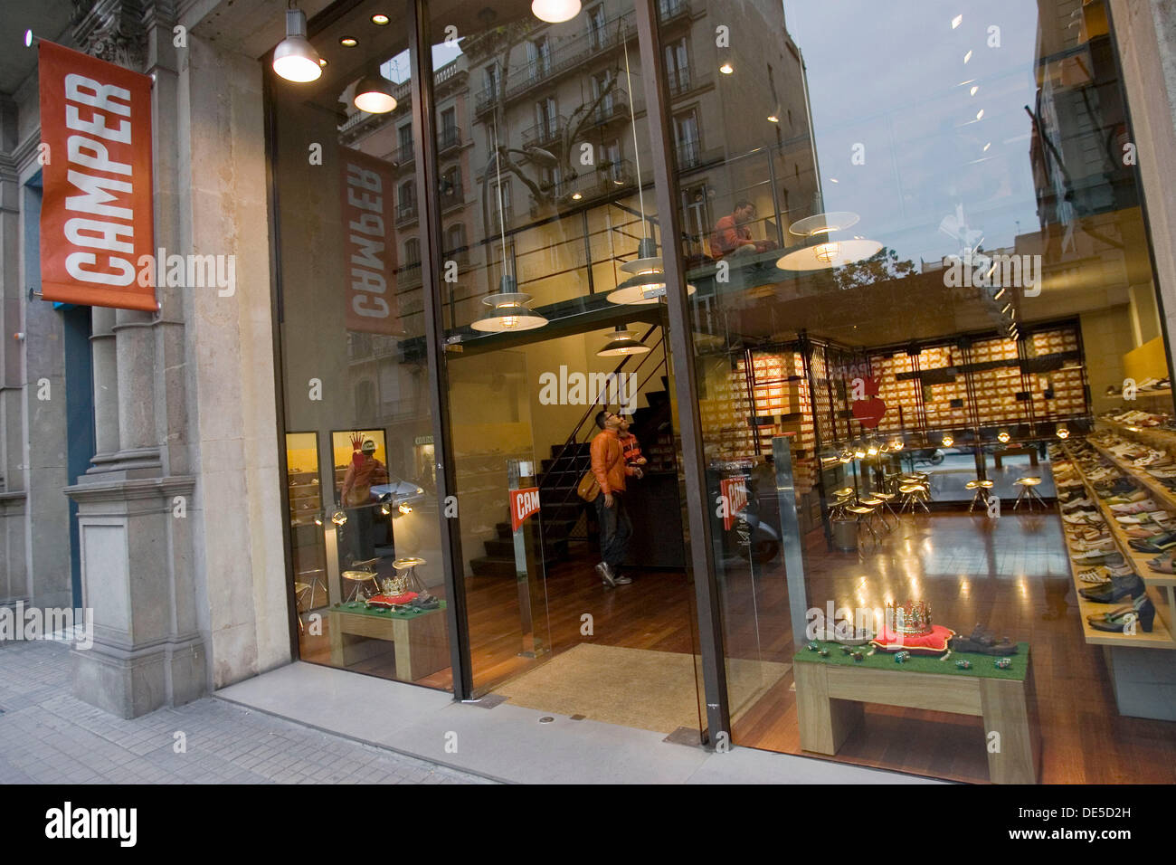 Camper retail store hi-res stock photography and images - Alamy