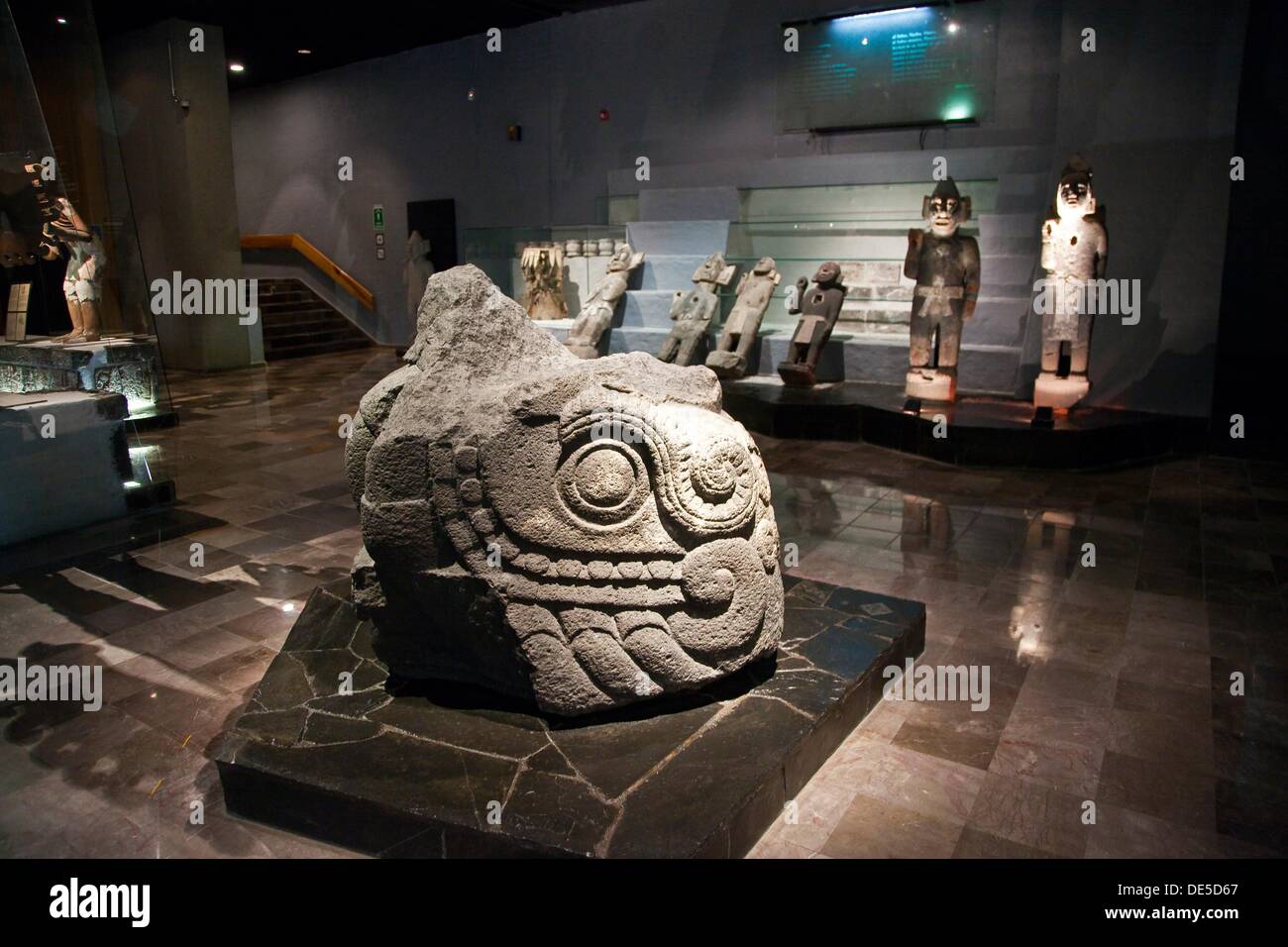 Aztec stone sculpture hi-res stock photography and images - Alamy