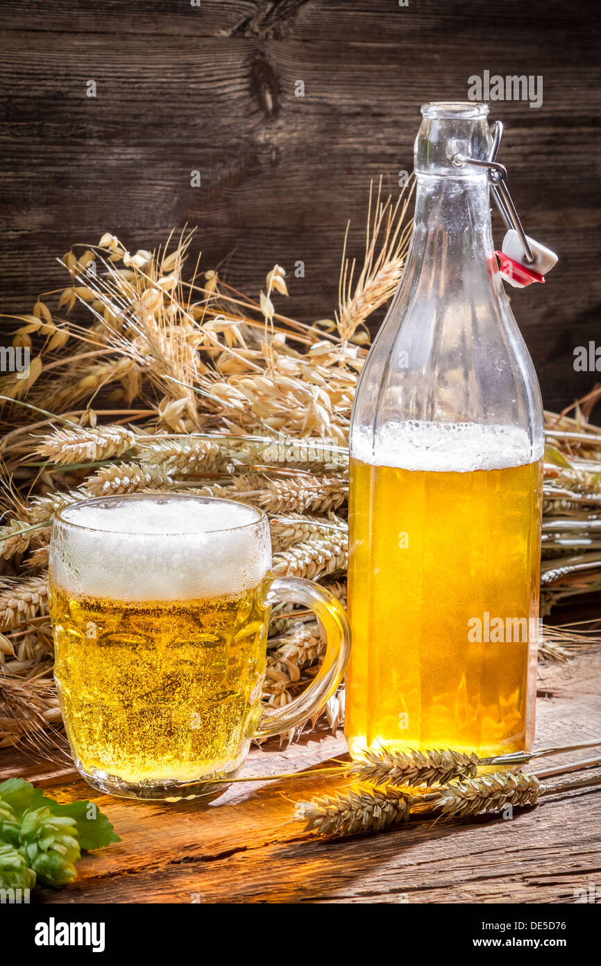 Golden beer made of wheat and hops Stock Photo - Alamy
