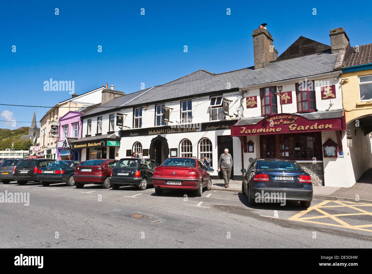Clifden village hi-res stock photography and images - Alamy
