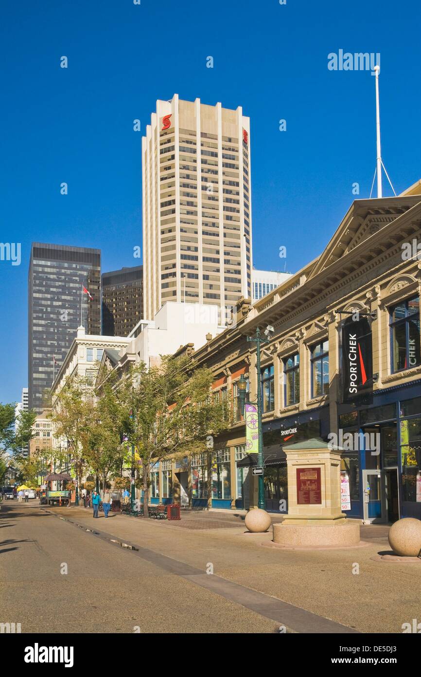 Calgary canada alberta highrise skyscraper hi-res stock photography and ...