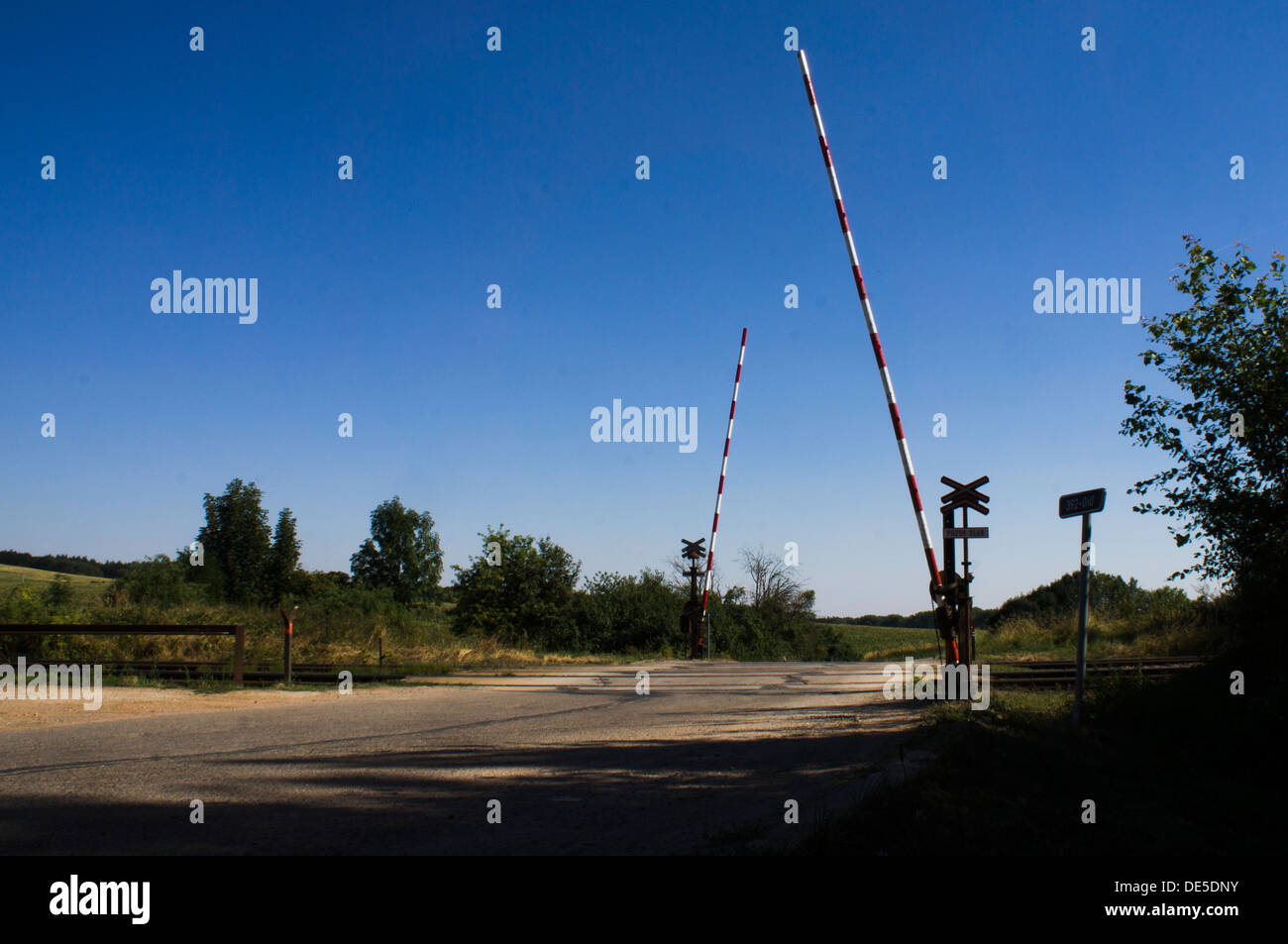 road, railway, level crossing, cross-roads Stock Photo - Alamy