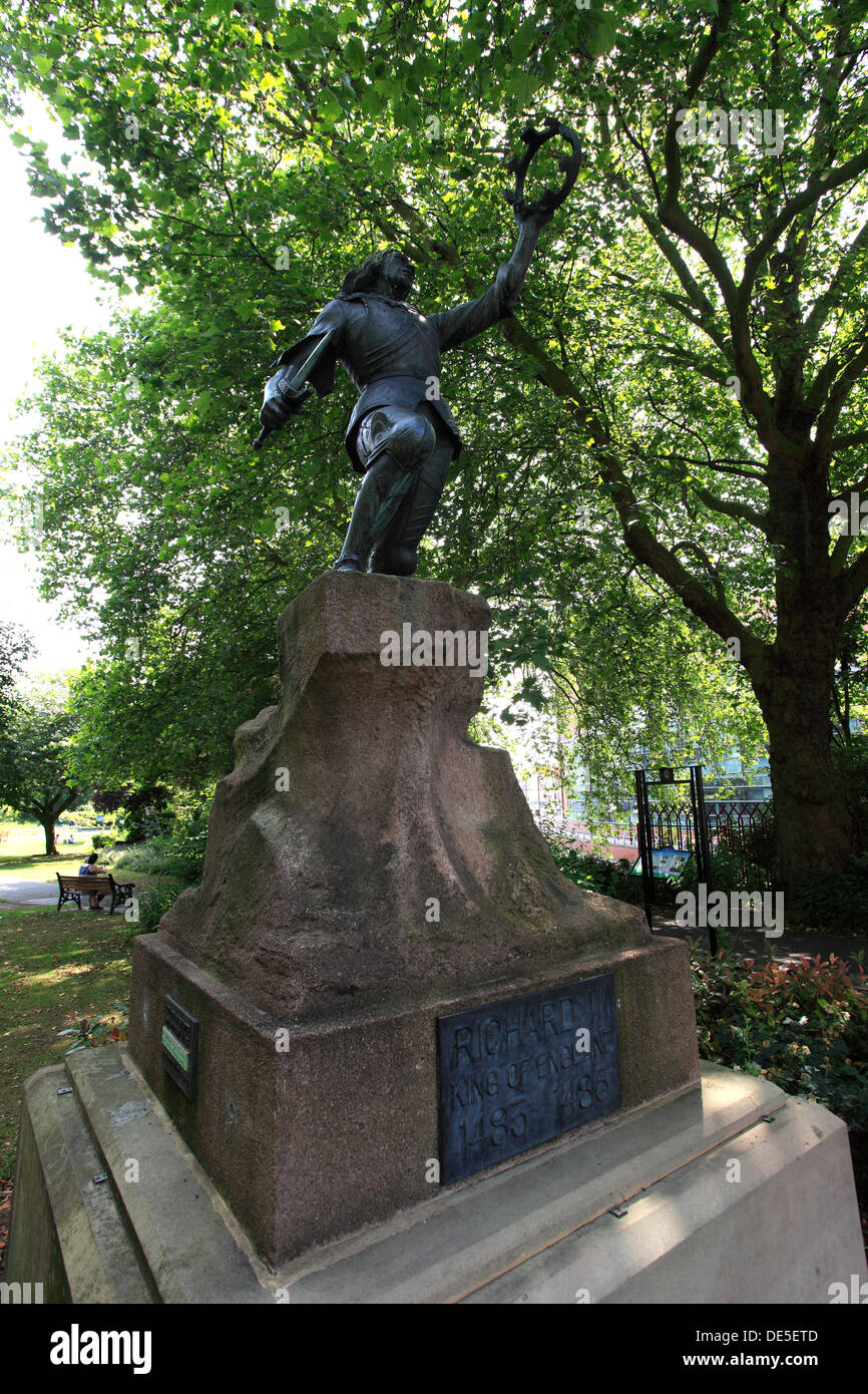 King Richard III Statue, Castle gardens, Leicester City, Leicestershire ...