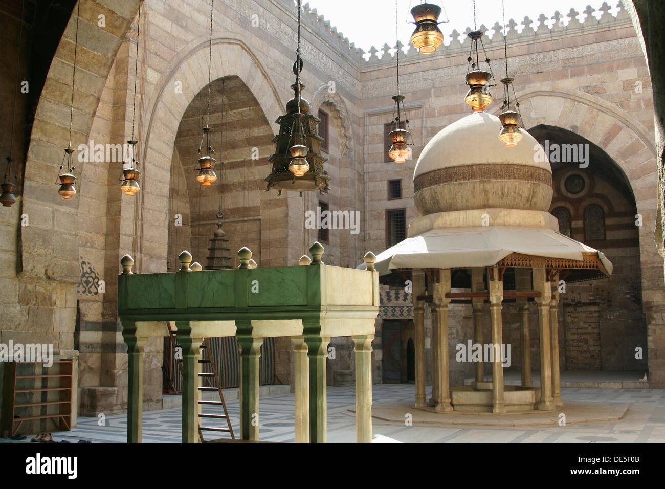 Mosque of sultan al zahir barquq hi-res stock photography and images ...