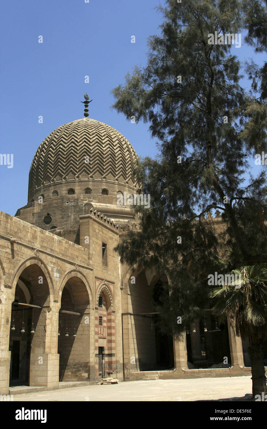 Africa cairo egypt northern cemetery hi-res stock photography and ...