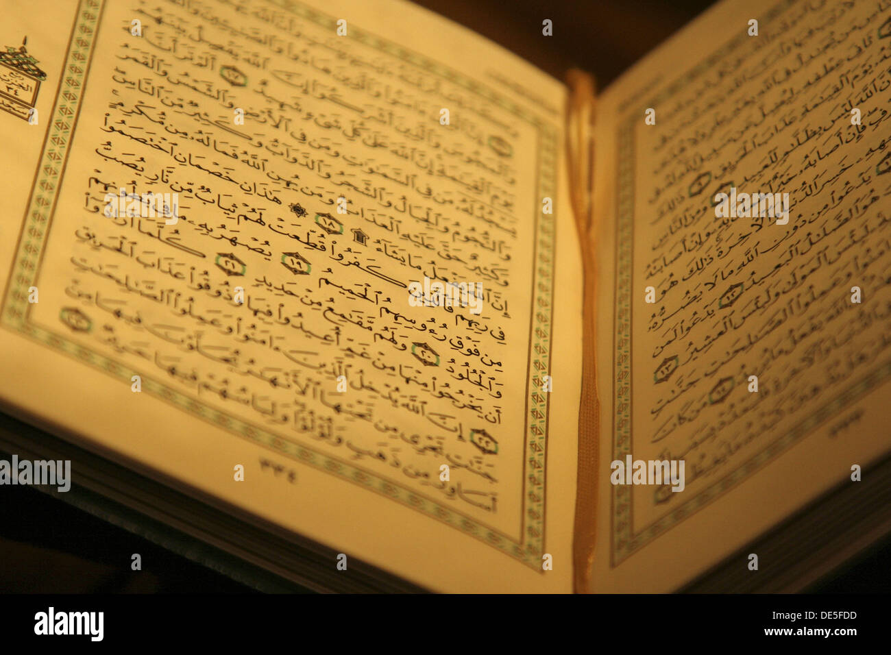 Koran book hi-res stock photography and images - Alamy
