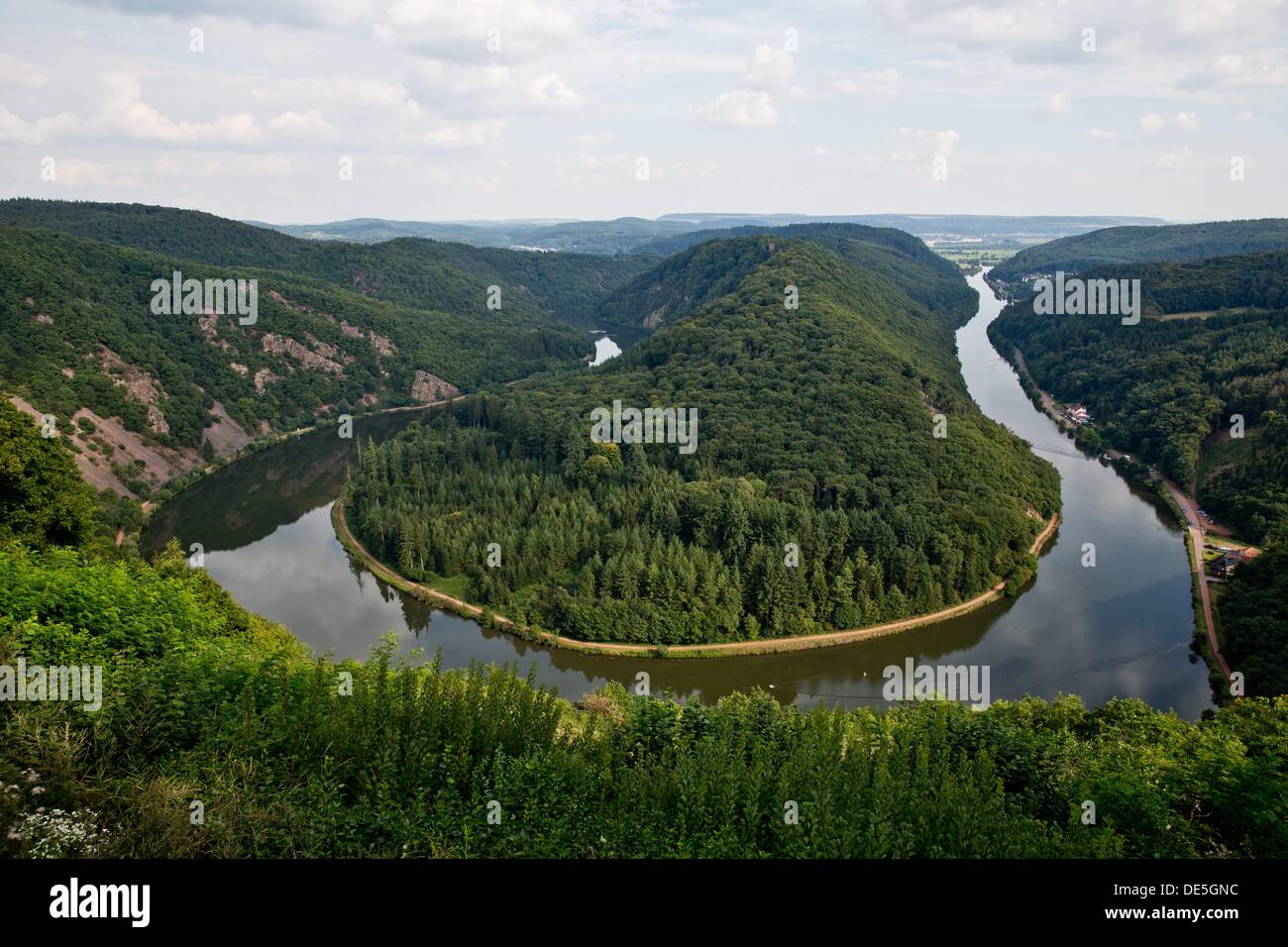The saarschleife river loop near mettlach orscholz hi-res stock ...