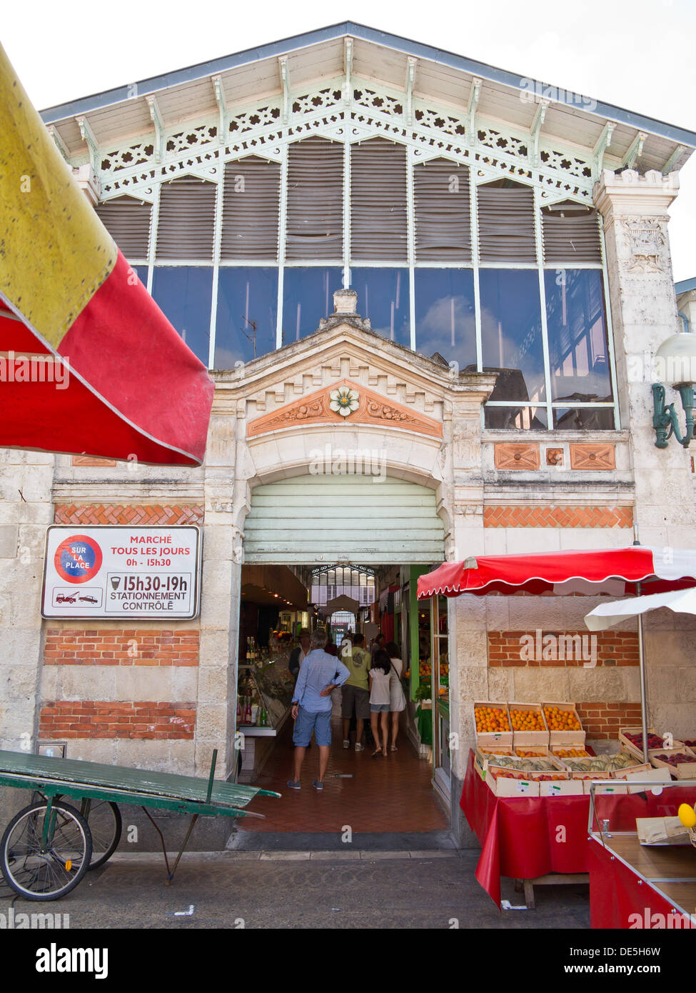 La Rochelle Market Stock Photos & La Rochelle Market Stock Images - Alamy