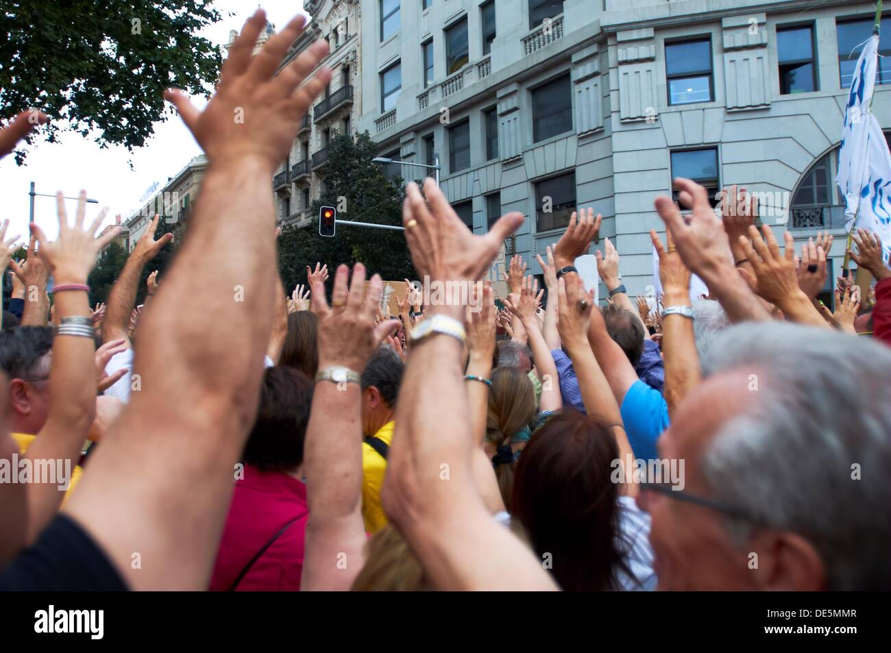 Arms up crowd hi-res stock photography and images - Alamy