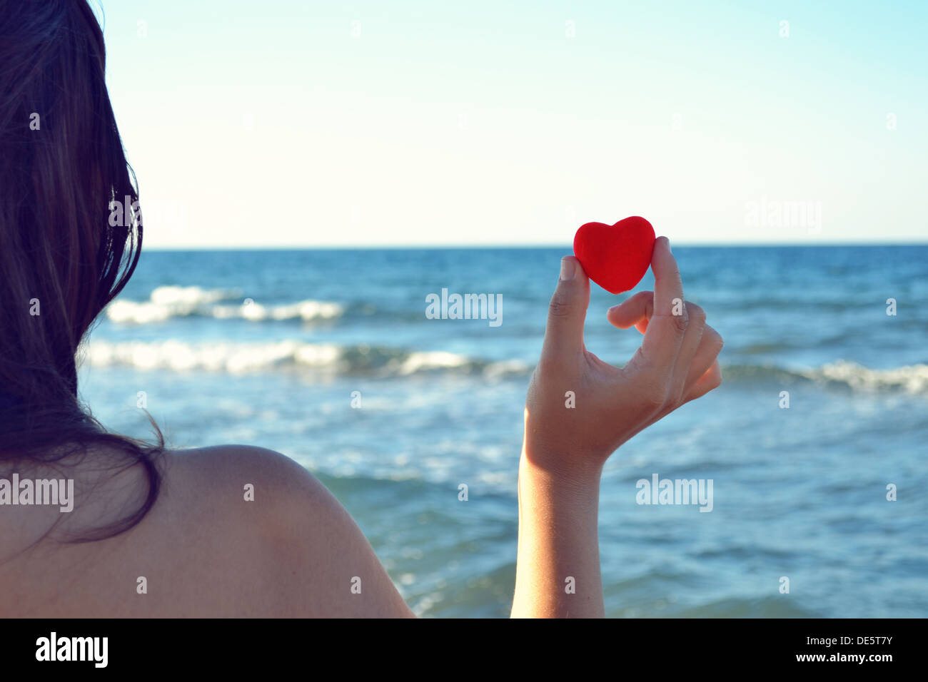 Hand giving heart hi-res stock photography and images - Alamy