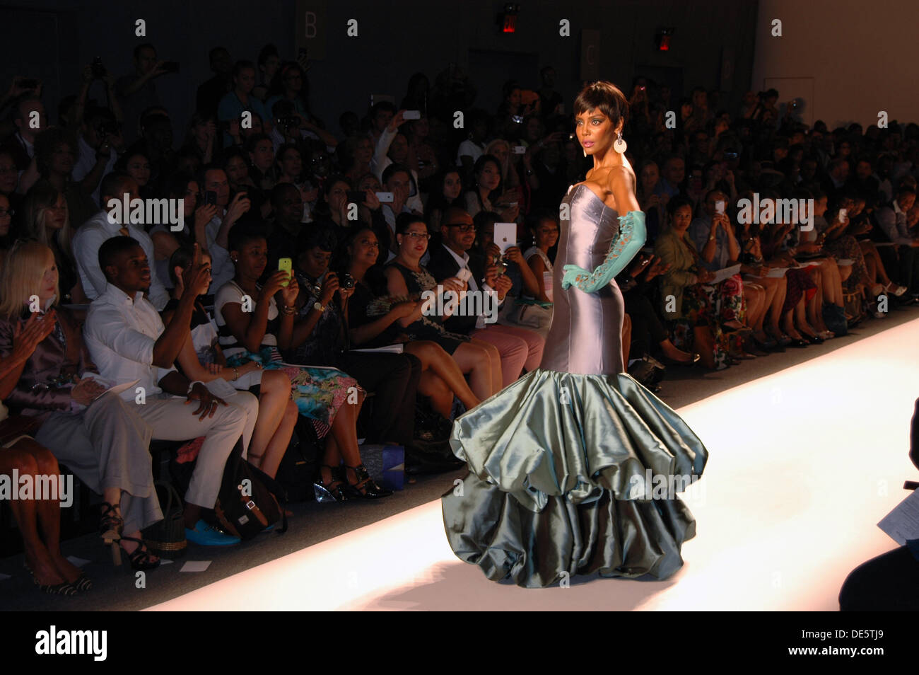 Model lisa b hi-res stock photography and images - Alamy