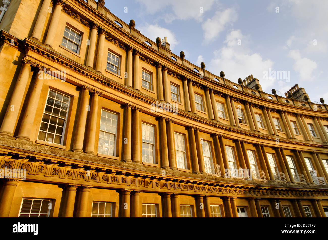 Circus building hi-res stock photography and images - Alamy