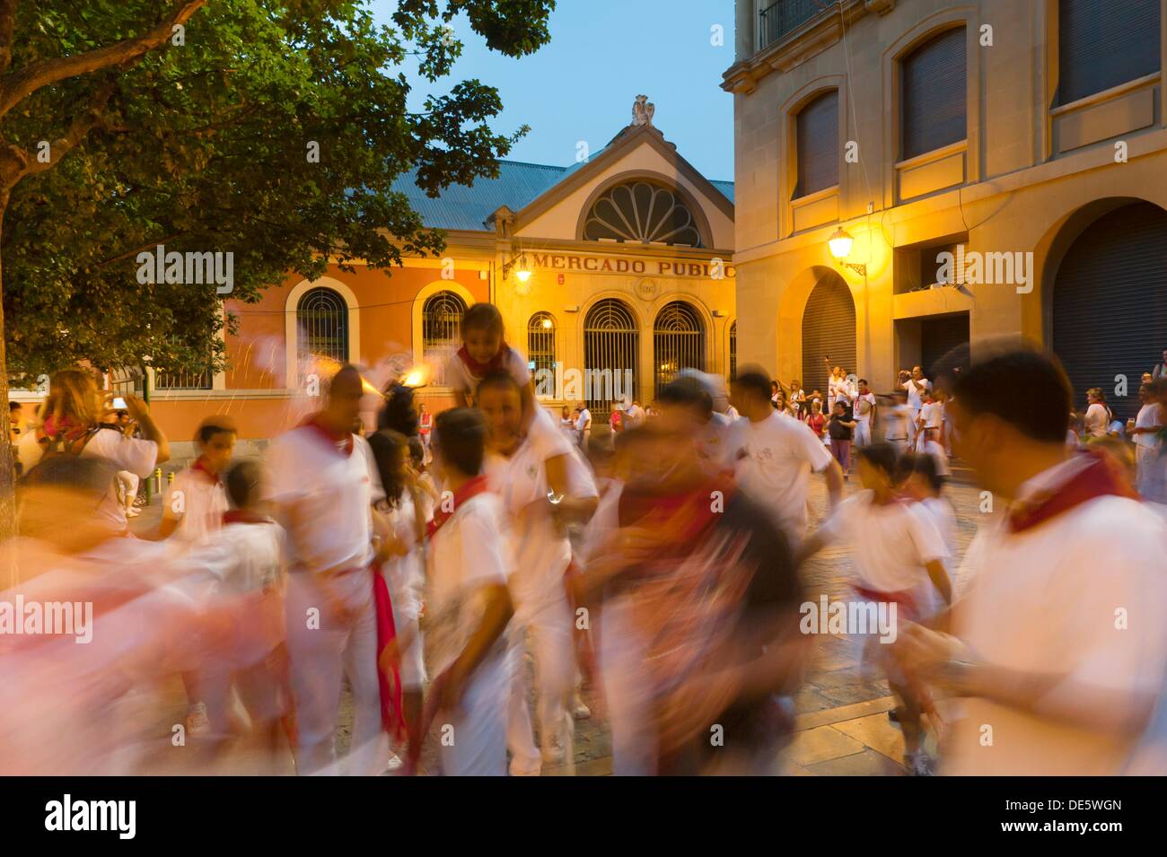 Toro de fuego hi-res stock photography and images - Alamy