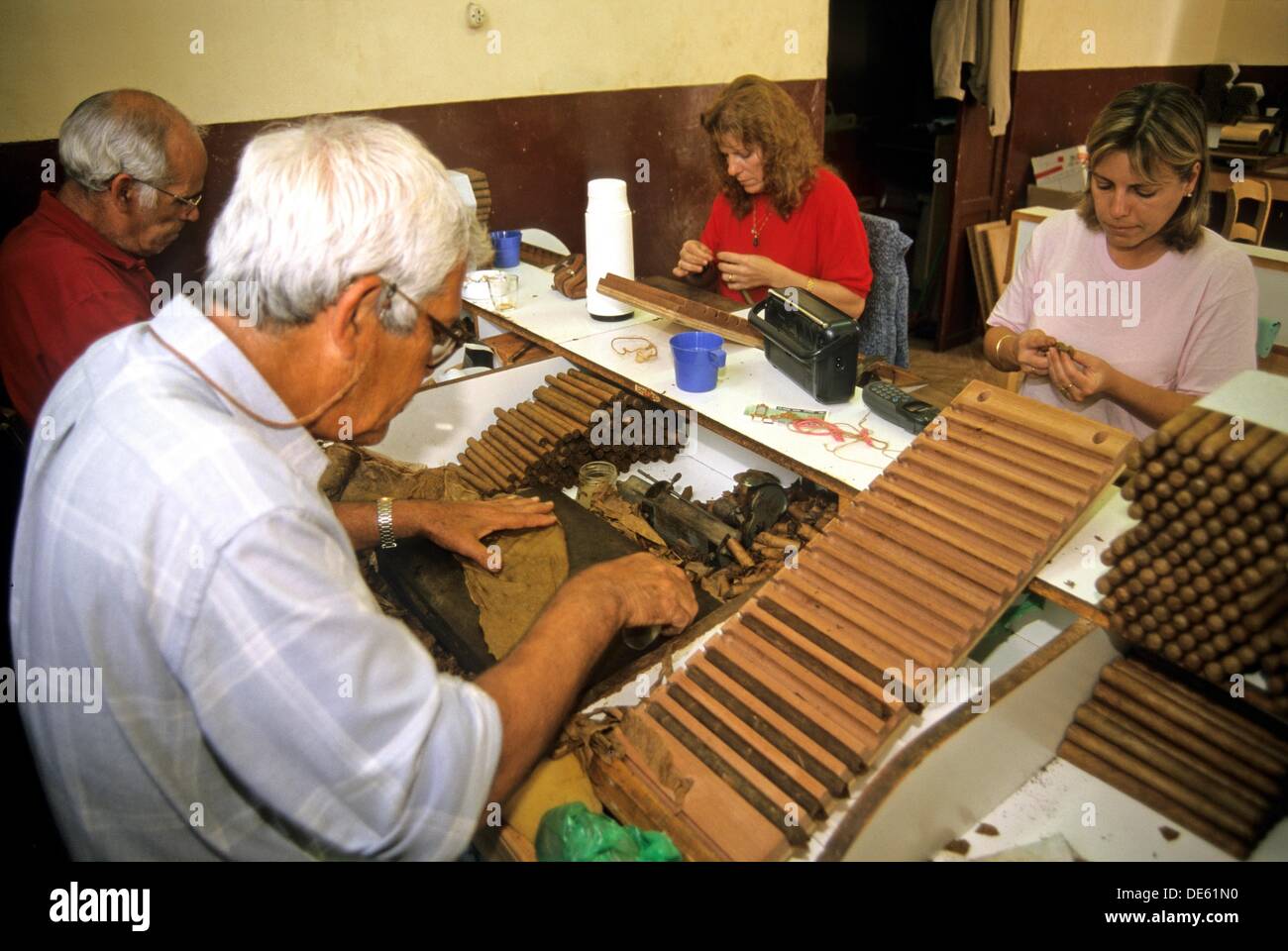 Cigars hi-res stock photography and images - Alamy
