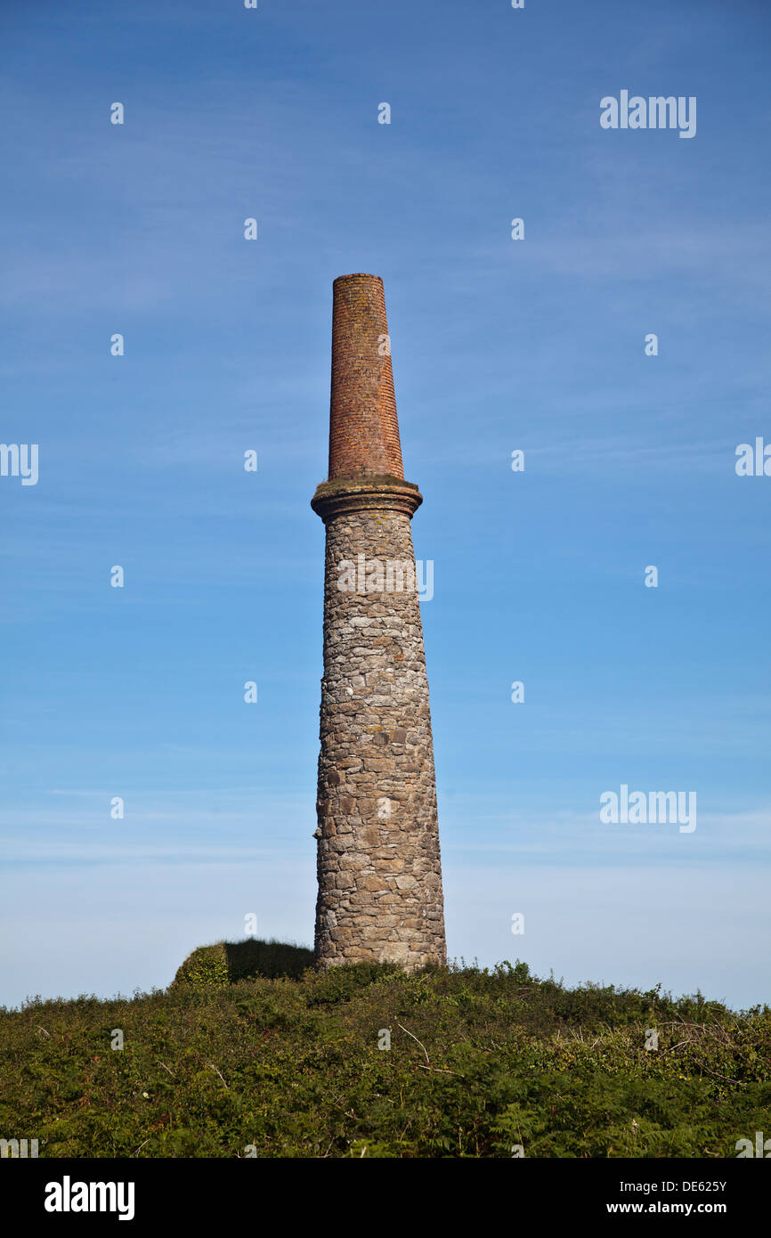 The 138 year old Ballowall Chimney Stack at Cape Cornwall Stock Photo ...