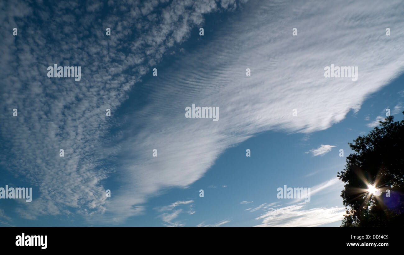 High cirrus clouds hi-res stock photography and images - Alamy