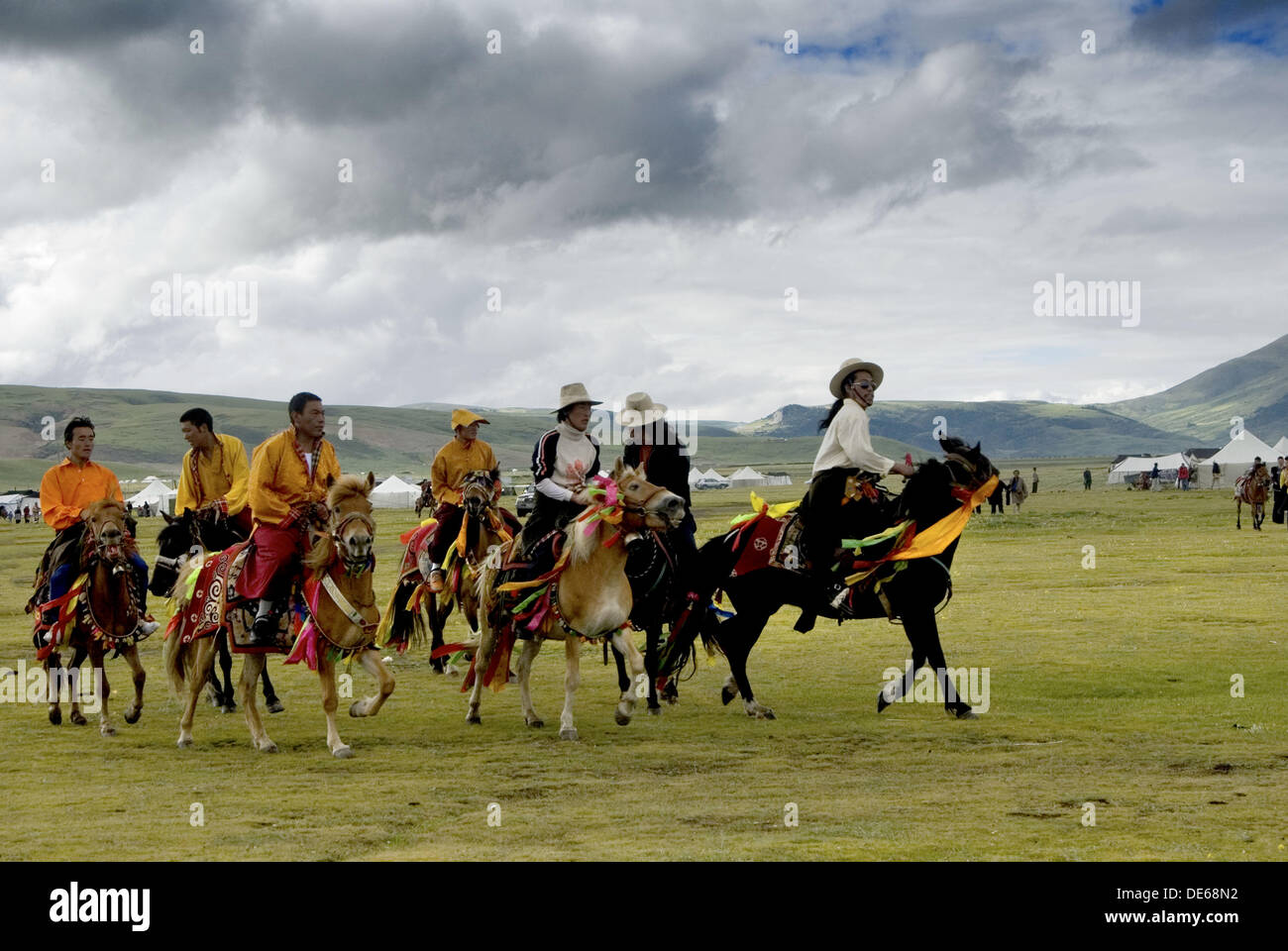 Litang, china horse hi-res stock photography and images - Alamy