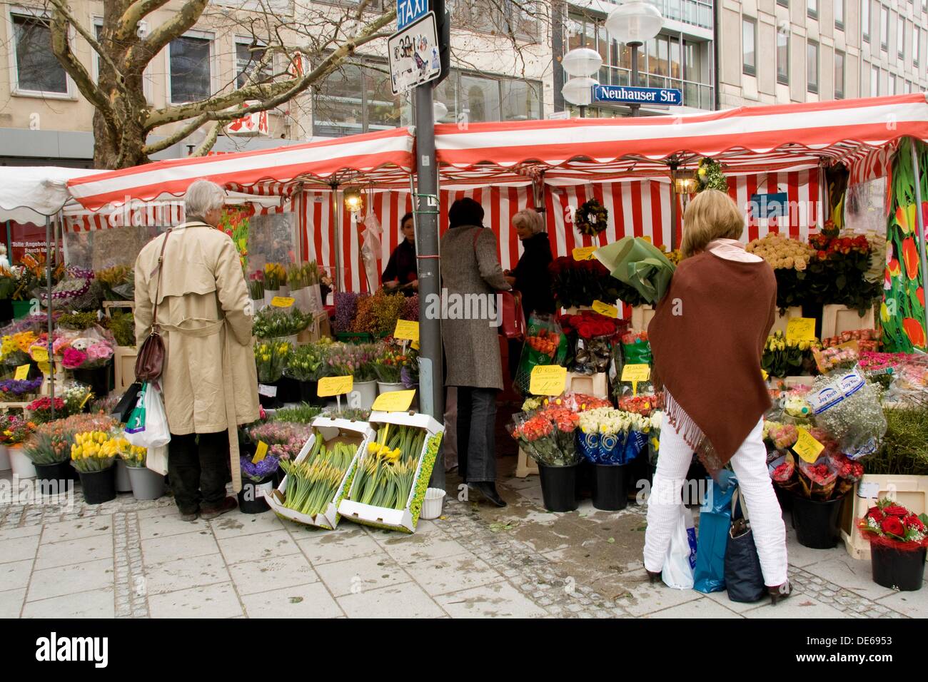 Neuhauser strasse munich hi-res stock photography and images - Alamy
