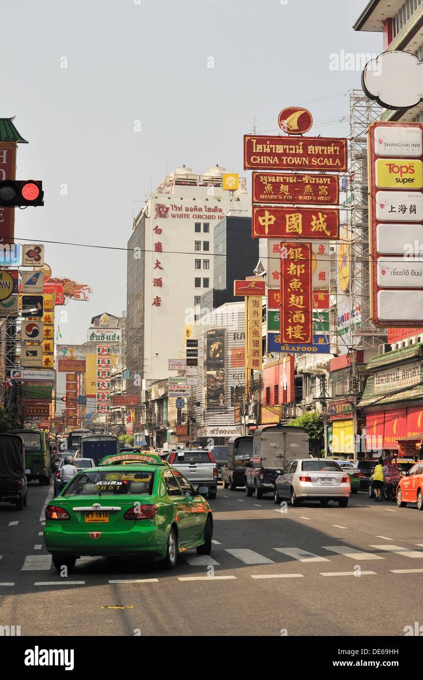 Thanon yaowarat hi-res stock photography and images - Alamy