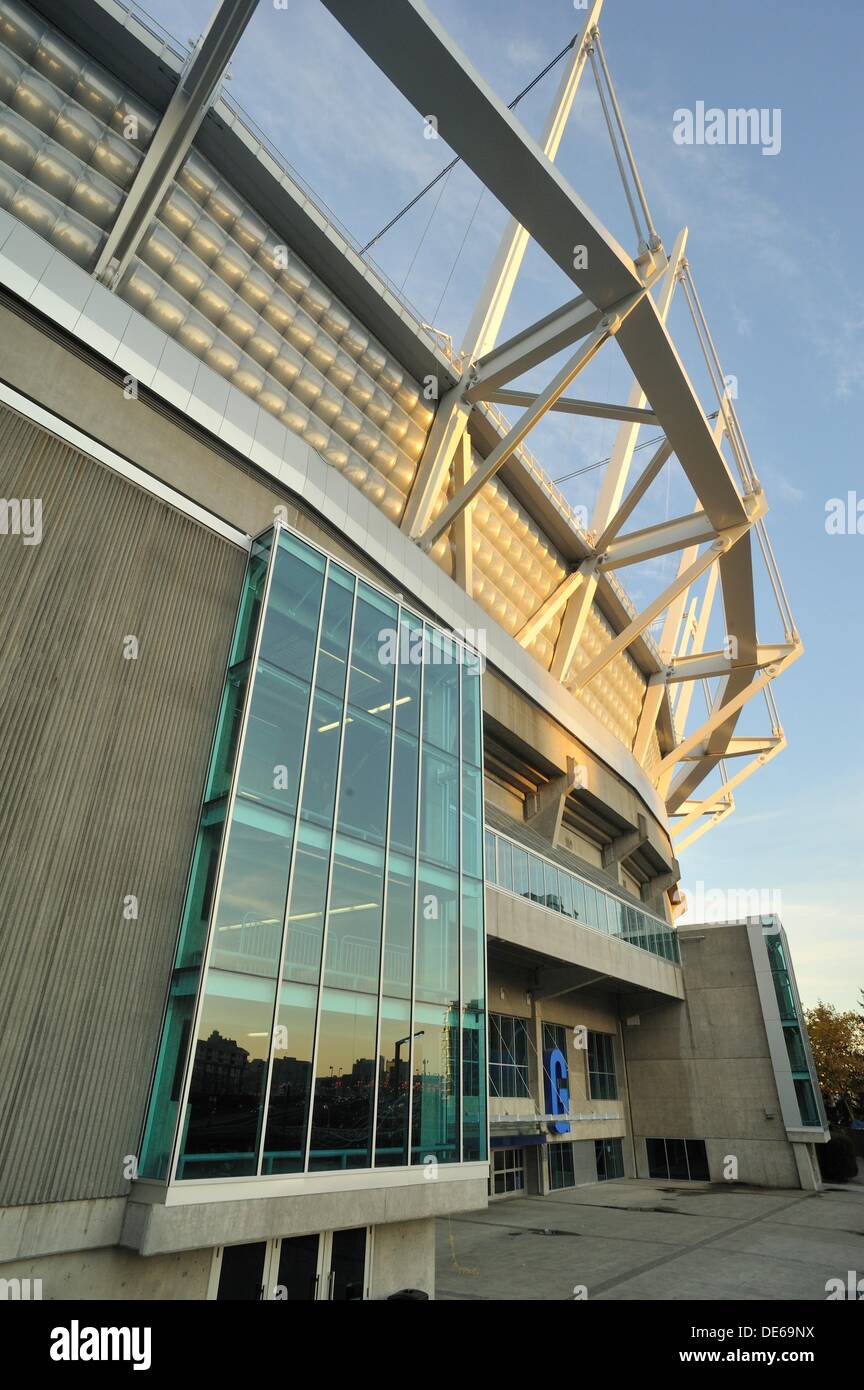 Structure Of New Retractable Roof High Resolution Stock Photography and ...