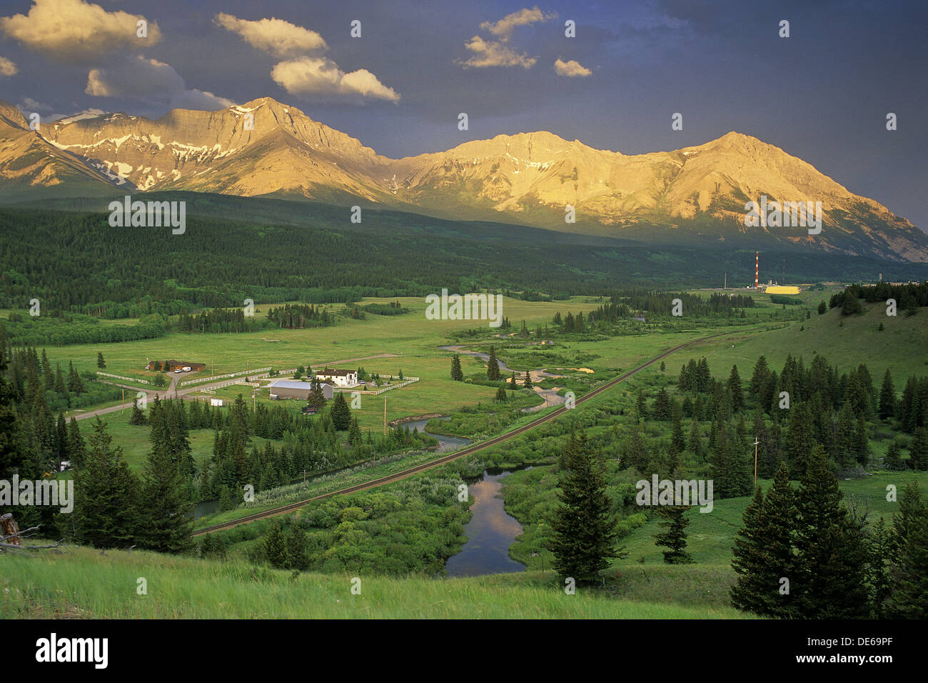 Crownest park hi-res stock photography and images - Alamy