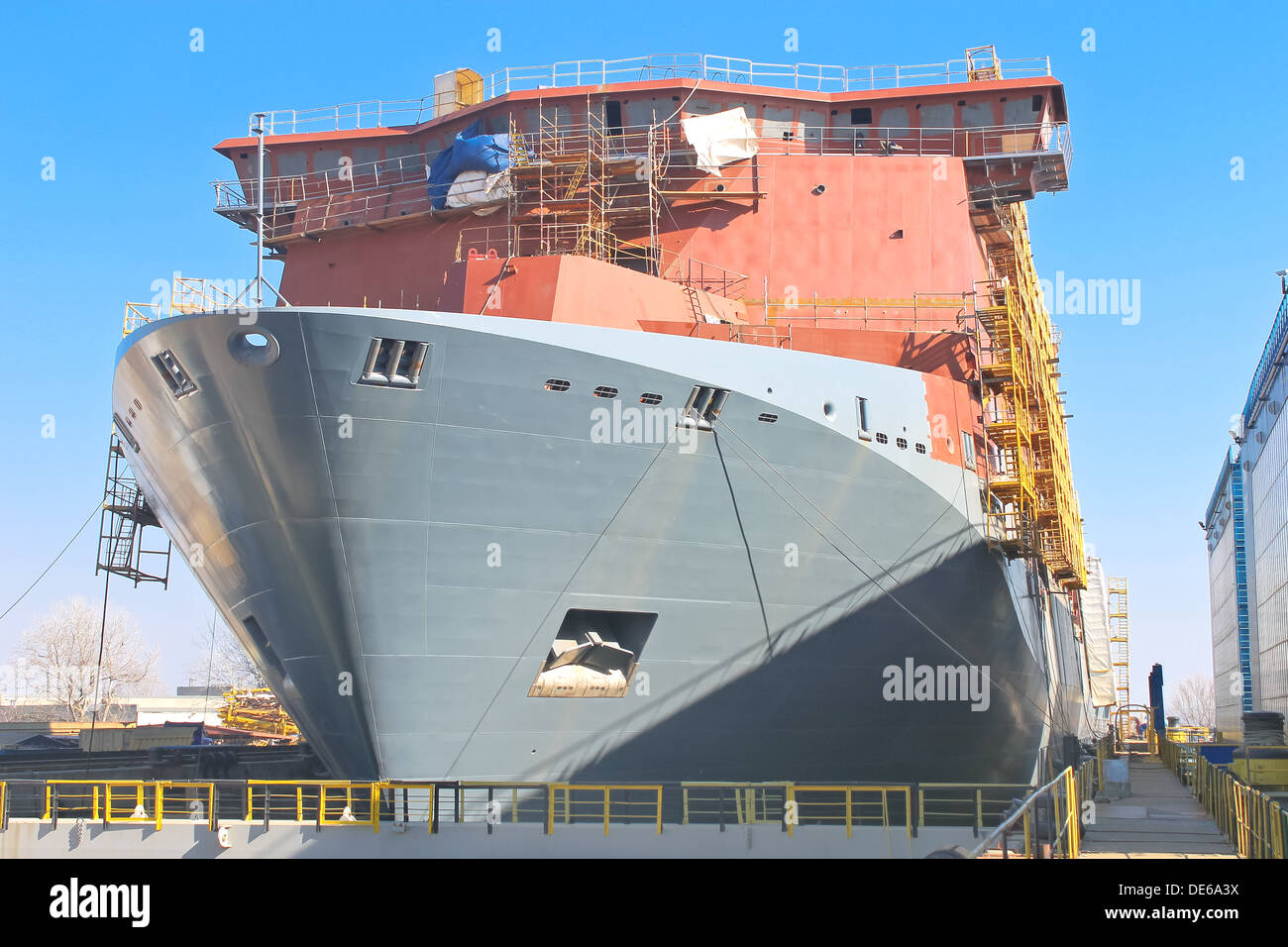 Ship building scaffolding in shipyard hi-res stock photography and ...