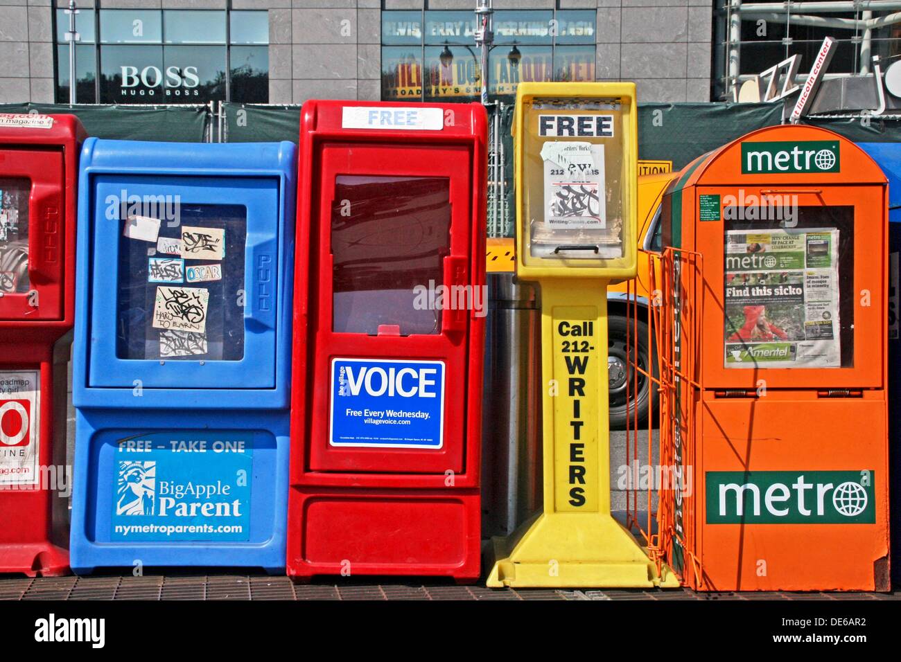 Newspaper Dispensers Stock Photos & Newspaper Dispensers Stock Images ...